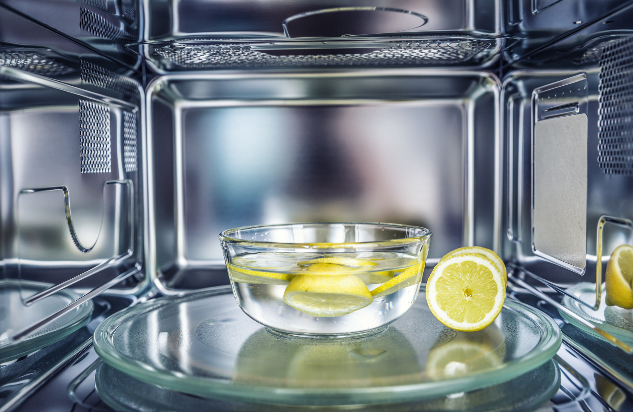 Your guide on how to clean a microwave | Canstar Blue | Canstar Blue